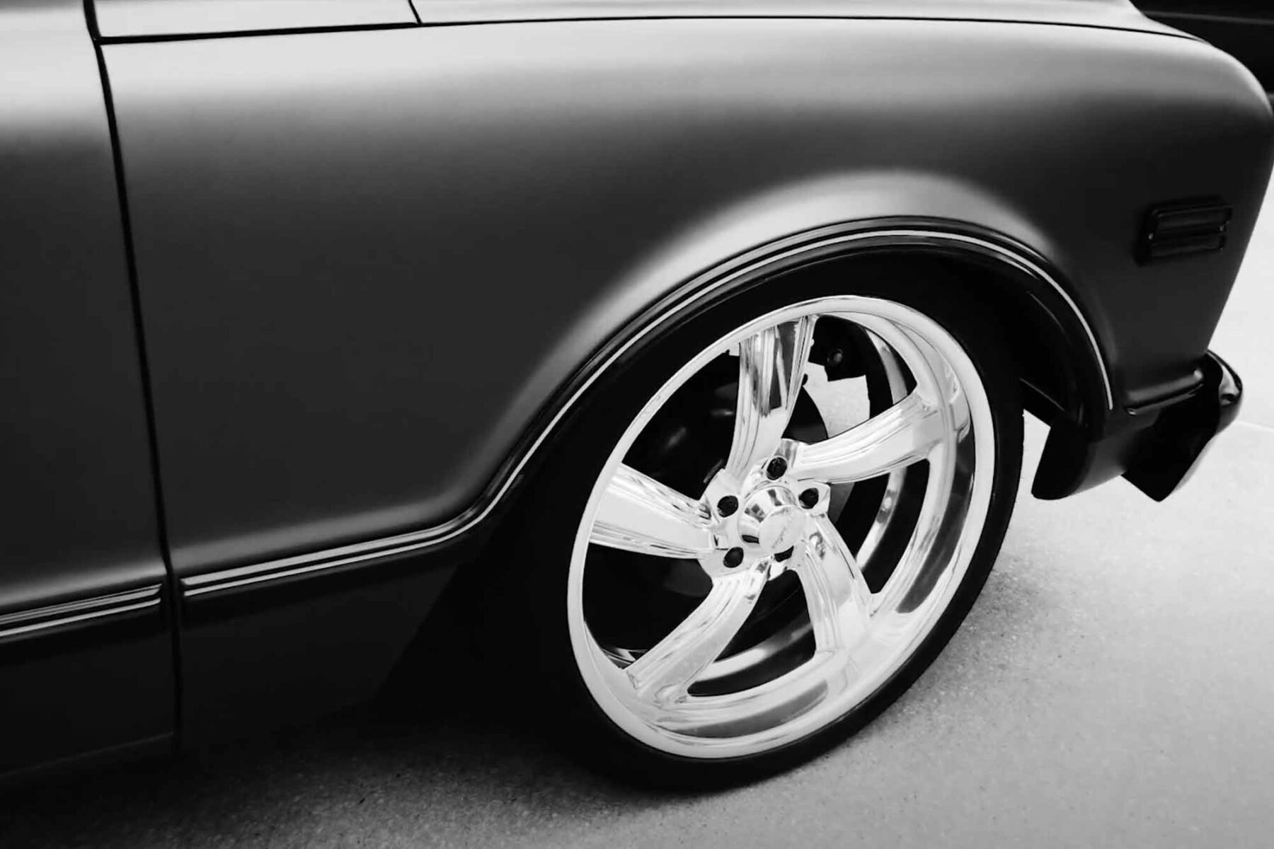 TRE5 CUSTOMS - Lone Star Throwdown - Restomod Air