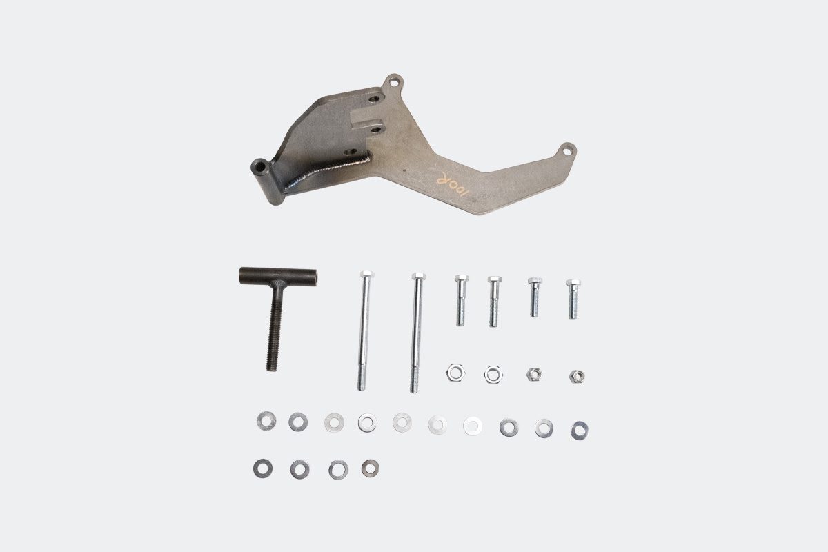 Compressor Bracket - Chevrolet - Small Block V8 - Passenger Side (Short ...